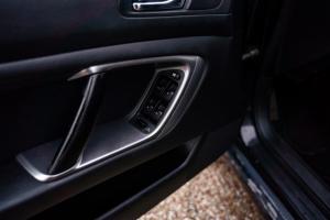 Melns Subaru Legacy 2005 Rīga, ar dzinēja tilpumu 2.50 L un nobraukumu 272 tūkst. km par 2500 €, foto 19 vietnē AUTOMOTO.COM.LV