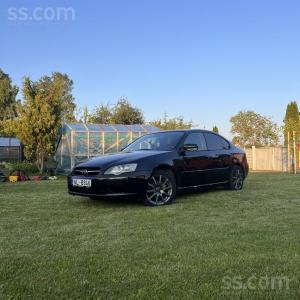 Черный Субару Легаси 2005 в Рига, объемом двигателя 2.50 л и пробегом 285 тыс. км за 1300 €, фото 4 на AUTOMOTO.COM.LV