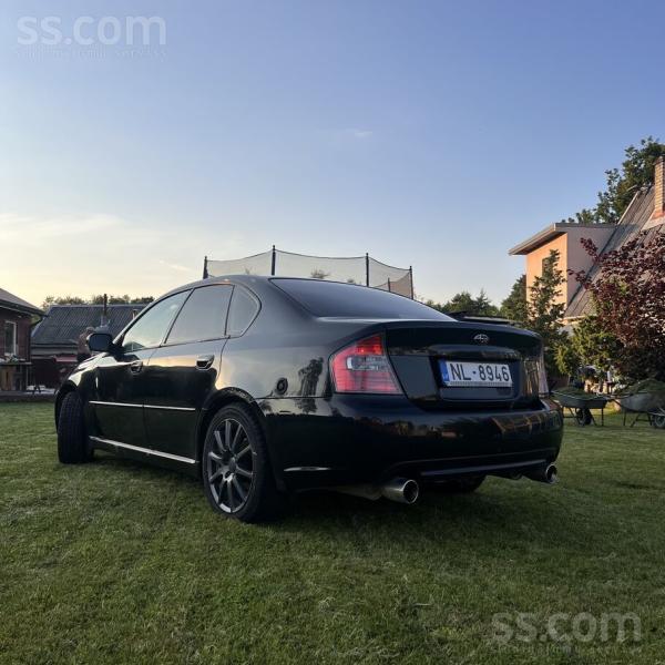 Black Subaru Legacy 2005 in Riga, with an engine capacity of 2.50 L and mileage of 285 thousand km for 1300 €, photo 8 on AUTOMOTO.COM.LV