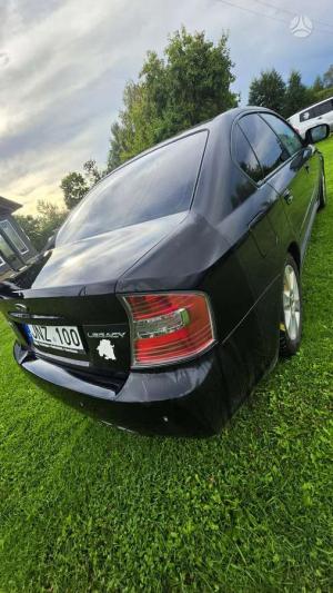 Black Subaru Legacy 2005 in Visaginas, with an engine capacity of 2.46 L and mileage of 392 thousand km for 1500 €, photo 12 on AUTOMOTO.COM.LV