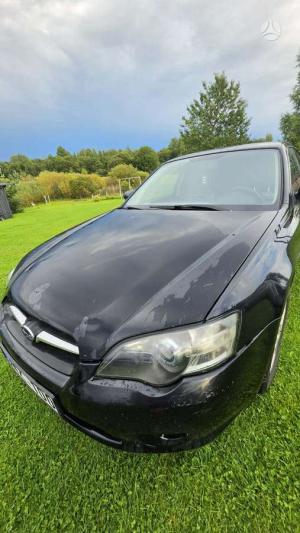 Black Subaru Legacy 2005 in Visaginas, with an engine capacity of 2.46 L and mileage of 392 thousand km for 1500 €, photo 15 on AUTOMOTO.COM.LV