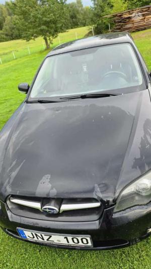 Black Subaru Legacy 2005 in Visaginas, with an engine capacity of 2.46 L and mileage of 392 thousand km for 1500 €, photo 16 on AUTOMOTO.COM.LV