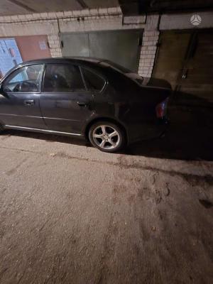 Black Subaru Legacy 2006 in Vilnius, with an engine capacity of 3.00 L and mileage of 270 thousand km for 3000 €, photo 11 on AUTOMOTO.COM.LV