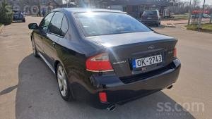 Black Subaru Legacy 2006 in Riga, with an engine capacity of 2.00 L and mileage of 258 thousand km for 2650 €, photo 10 on AUTOMOTO.COM.LV