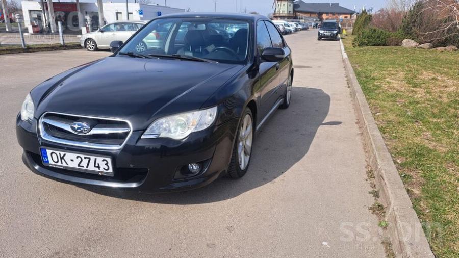 Black Subaru Legacy 2006 in Riga, with an engine capacity of 2.00 L and mileage of 258 thousand km for 2650 €, photo 13 on AUTOMOTO.COM.LV