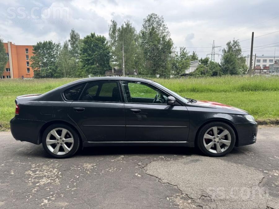 Melns Subaru Legacy 2007 Rīga, ar dzinēja tilpumu 3.00 L un nobraukumu 339 tūkst. km par 500 €, foto 5 vietnē AUTOMOTO.COM.LV