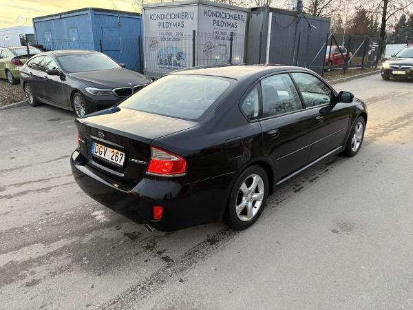 Melns Subaru Legacy 2007 Alīta, ar dzinēja tilpumu 2.46 L un nobraukumu 220 tūkst. km par 2450 €, foto 3 vietnē AUTOMOTO.COM.LV