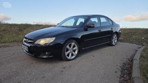 Melns Subaru Legacy 2007 Viļņa, ar dzinēja tilpumu 2.00 L un nobraukumu 371 tūkst. km par 1600 €, foto  vietnē AUTOMOTO.COM.LV