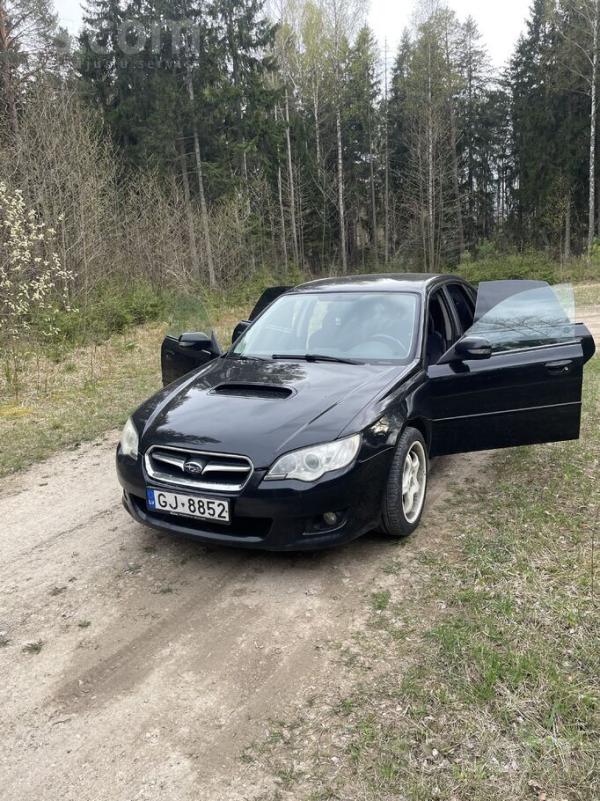 Black Subaru Legacy 2007 in Riga, with an engine capacity of 2.00 L and mileage of 327 thousand km for 1600 €, photo 2 on AUTOMOTO.COM.LV