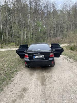 Black Subaru Legacy 2007 in Riga, with an engine capacity of 2.00 L and mileage of 327 thousand km for 1600 €, photo 6 on AUTOMOTO.COM.LV