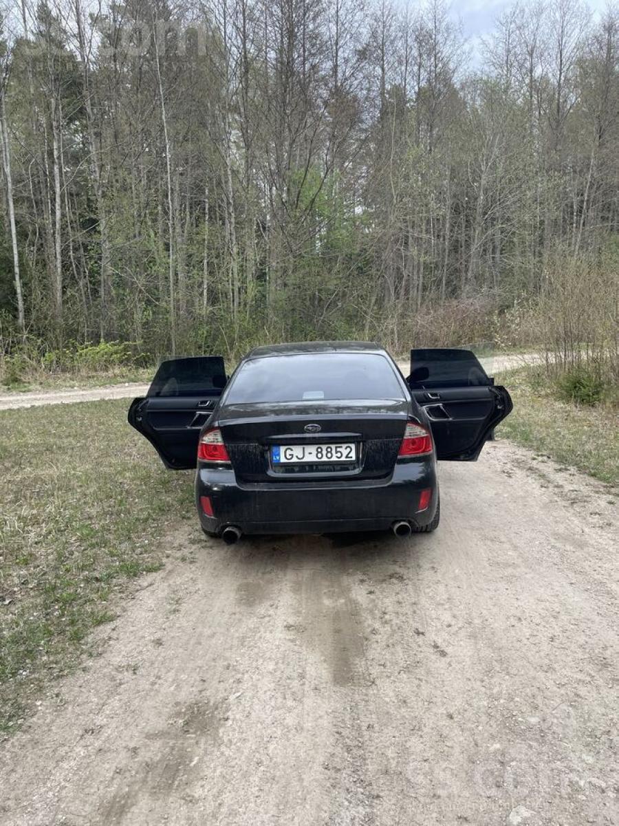 Black Subaru Legacy 2007 in Riga, with an engine capacity of 2.00 L and mileage of 327 thousand km for 1600 €, photo 6 on AUTOMOTO.COM.LV