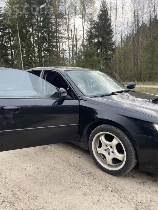 Black Subaru Legacy 2007 in Riga, with an engine capacity of 2.00 L and mileage of 327 thousand km for 1600 €, photo 7 on AUTOMOTO.COM.LV