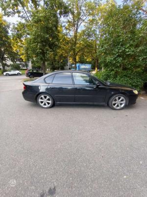 Black Subaru Legacy 2007 in Vilnius, with an engine capacity of 1.99 L and mileage of 178 thousand km for 2200 €, photo 3 on AUTOMOTO.COM.LV