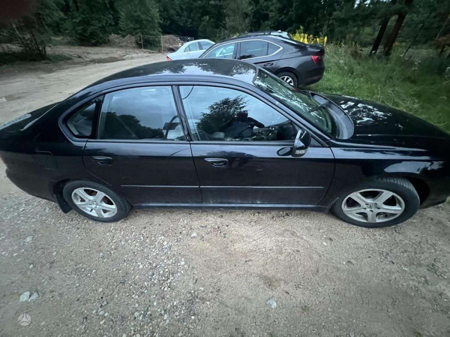 Melns Subaru Legacy 2007 Viļņa, ar dzinēja tilpumu 1.99 L un nobraukumu 231 tūkst. km par 700 €, foto 4 vietnē AUTOMOTO.COM.LV