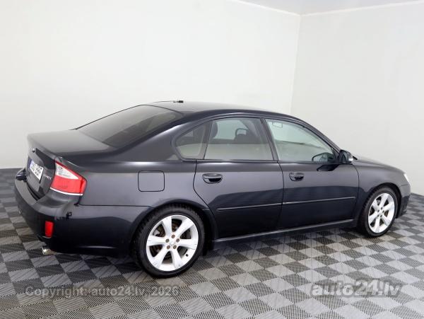 Melns Subaru Legacy 2008 Tallina, ar dzinēja tilpumu 2.50 L un nobraukumu 324 tūkst. km par 1999 €, foto 3 vietnē AUTOMOTO.COM.LV