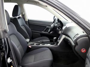 Black Subaru Legacy 2008 in Tallinn, with an engine capacity of 2.50 L and mileage of 324 thousand km for 1899 €, photo 7 on AUTOMOTO.COM.LV
