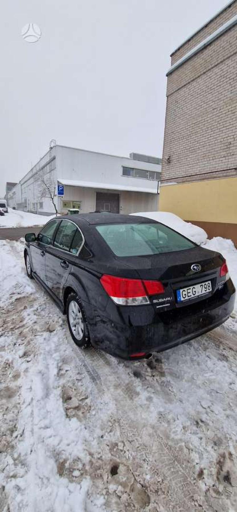 Melns Subaru Legacy 2010 Viļņa, ar dzinēja tilpumu 2.00 L un nobraukumu 332 tūkst. km par 1900 €, foto 2 vietnē AUTOMOTO.COM.LV
