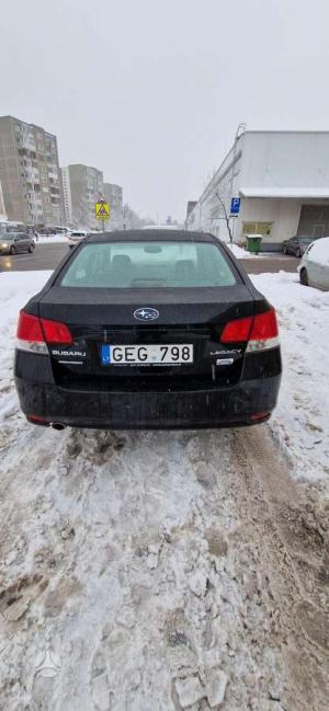 Melns Subaru Legacy 2010 Viļņa, ar dzinēja tilpumu 2.00 L un nobraukumu 332 tūkst. km par 1900 €, foto 4 vietnē AUTOMOTO.COM.LV