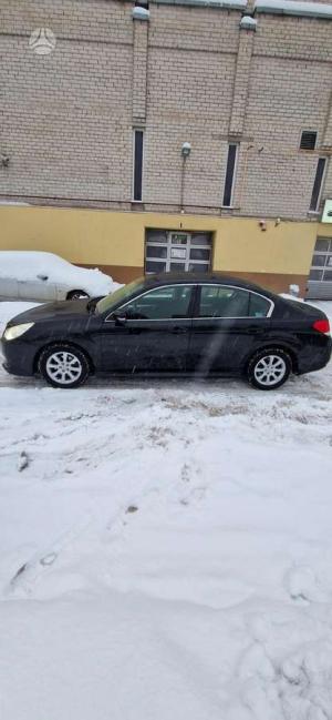Melns Subaru Legacy 2010 Viļņa, ar dzinēja tilpumu 2.00 L un nobraukumu 332 tūkst. km par 1900 €, foto 5 vietnē AUTOMOTO.COM.LV
