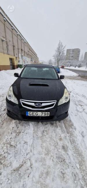 Melns Subaru Legacy 2010 Viļņa, ar dzinēja tilpumu 2.00 L un nobraukumu 332 tūkst. km par 1900 €, foto 6 vietnē AUTOMOTO.COM.LV