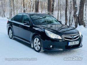 Melns Subaru Legacy 2010 Tallina, ar dzinēja tilpumu 2.50 L un nobraukumu 215 tūkst. km par 4750 €, foto  vietnē AUTOMOTO.COM.LV
