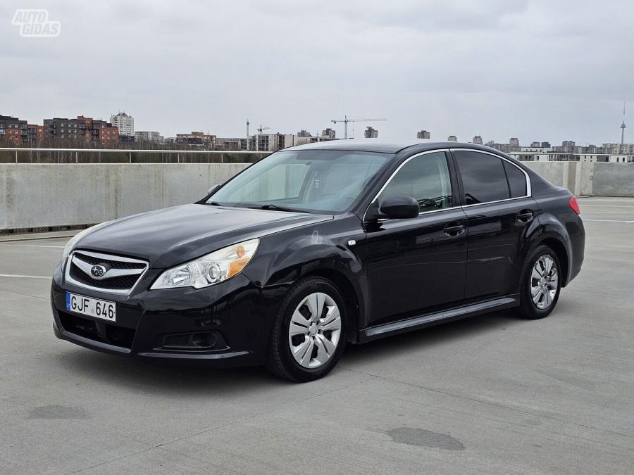 Melns Subaru Legacy 2010 Viļņa, ar dzinēja tilpumu 2.50 L un nobraukumu 164 tūkst. km par 3900 €, foto 3 vietnē AUTOMOTO.COM.LV