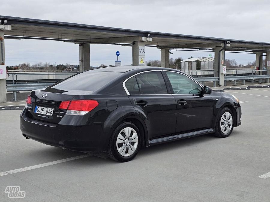 Melns Subaru Legacy 2010 Viļņa, ar dzinēja tilpumu 2.50 L un nobraukumu 164 tūkst. km par 3900 €, foto 5 vietnē AUTOMOTO.COM.LV