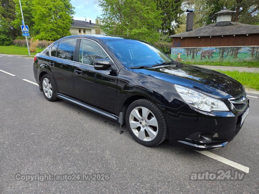 Black Subaru Legacy 2010 in Tallinn, with an engine capacity of 2.50 L and mileage of 218 thousand km for 5300 €, photo 4 on AUTOMOTO.COM.LV