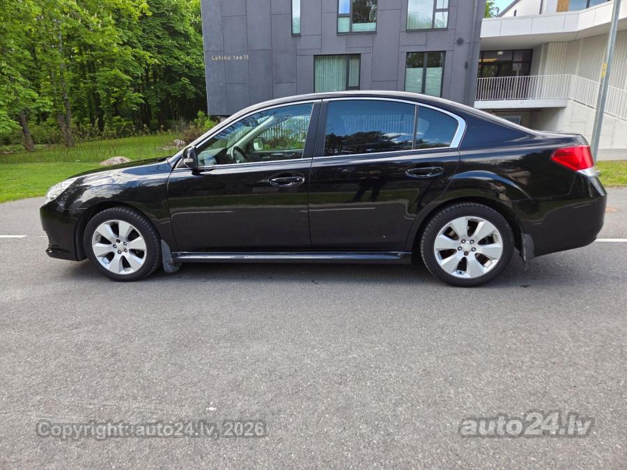 Black Subaru Legacy 2010 in Tallinn, with an engine capacity of 2.50 L and mileage of 218 thousand km for 5300 €, photo 7 on AUTOMOTO.COM.LV
