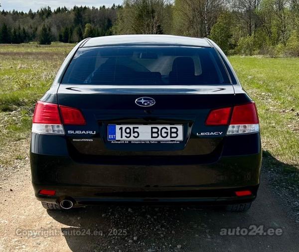 Black Subaru Legacy 2012 in Rakvere, with an engine capacity of 2.50 L and mileage of 214 thousand km for 6790 €, photo 7 on AUTOMOTO.COM.LV