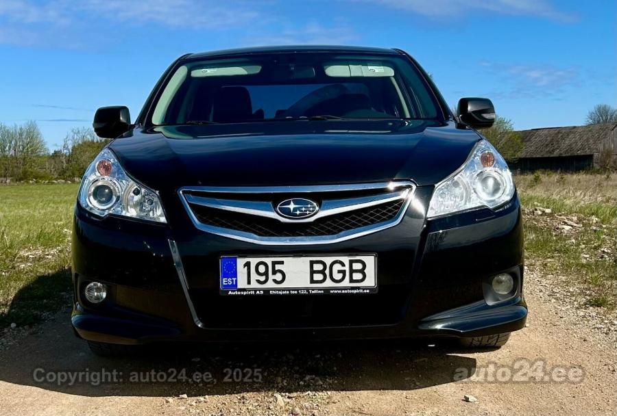 Black Subaru Legacy 2012 in Rakvere, with an engine capacity of 2.50 L and mileage of 214 thousand km for 6790 €, photo 8 on AUTOMOTO.COM.LV
