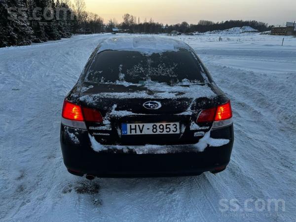 Melns Subaru Legacy 2012 Jēkabpils, ar dzinēja tilpumu 2.00 L un nobraukumu 376 tūkst. km par 2000 €, foto 4 vietnē AUTOMOTO.COM.LV