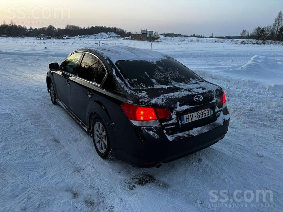 Melns Subaru Legacy 2012 Jēkabpils, ar dzinēja tilpumu 2.00 L un nobraukumu 376 tūkst. km par 2000 €, foto 5 vietnē AUTOMOTO.COM.LV