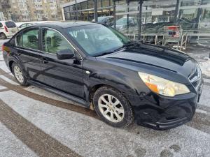 Black Subaru Legacy 2012 in Vilnius, with an engine capacity of 2.46 L and mileage of 170 thousand km for 5000 €, photo 3 on AUTOMOTO.COM.LV