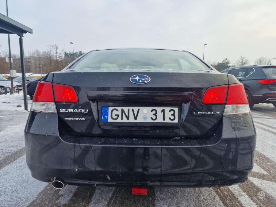 Black Subaru Legacy 2012 in Vilnius, with an engine capacity of 2.46 L and mileage of 170 thousand km for 5000 €, photo 5 on AUTOMOTO.COM.LV