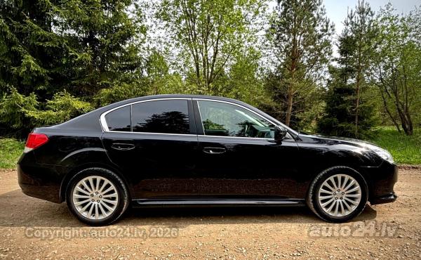 Melns Subaru Legacy 2012 Rakvere, ar dzinēja tilpumu 2.50 L un nobraukumu 230 tūkst. km par 5999 €, foto 5 vietnē AUTOMOTO.COM.LV