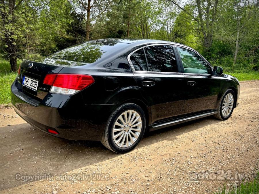 Melns Subaru Legacy 2012 Rakvere, ar dzinēja tilpumu 2.50 L un nobraukumu 230 tūkst. km par 5999 €, foto 8 vietnē AUTOMOTO.COM.LV