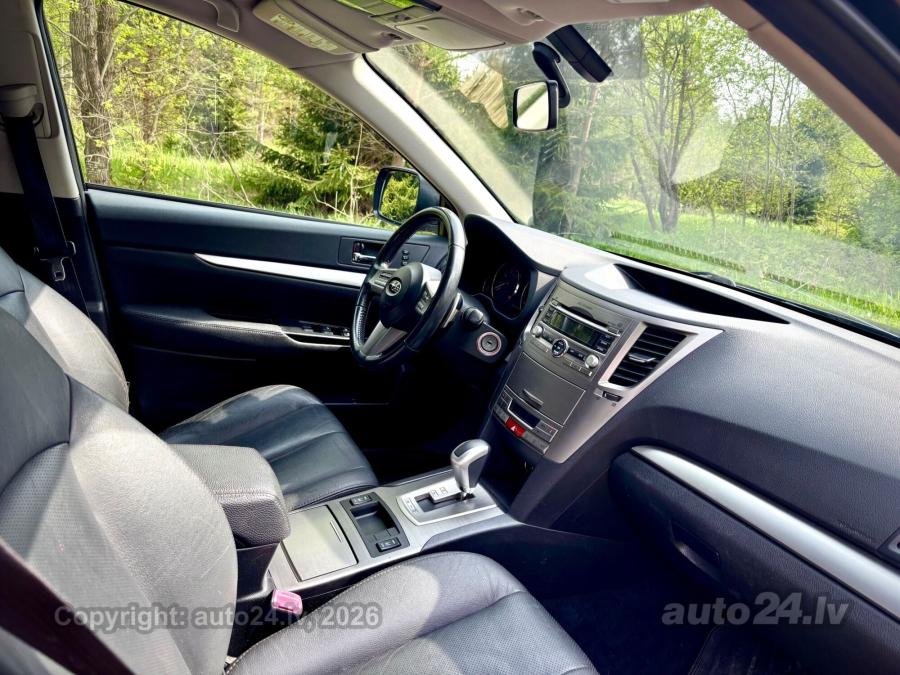 Melns Subaru Legacy 2012 Rakvere, ar dzinēja tilpumu 2.50 L un nobraukumu 230 tūkst. km par 5999 €, foto 11 vietnē AUTOMOTO.COM.LV