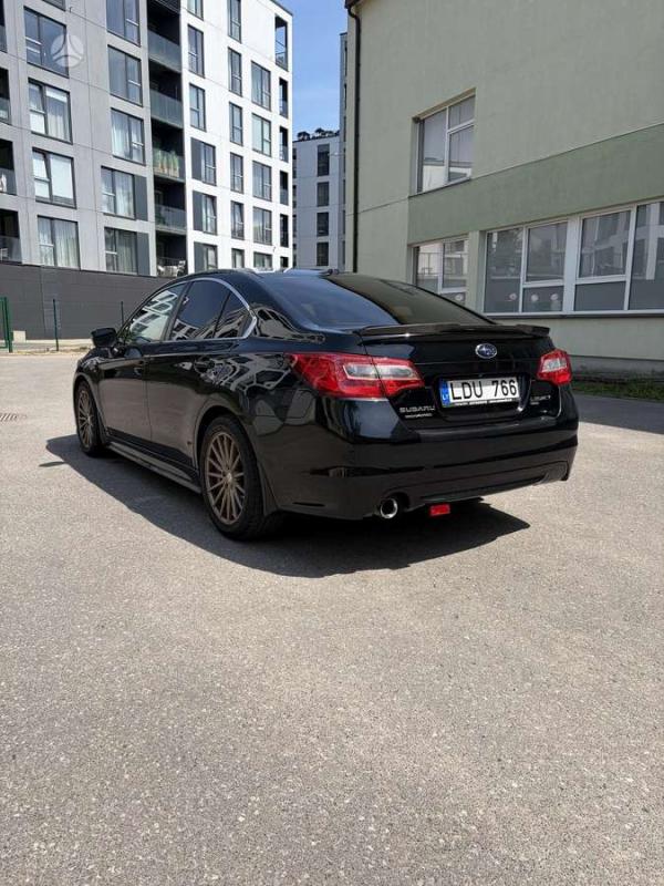 Black Subaru Legacy 2015 in Vilnius, with an engine capacity of 2.50 L and mileage of 235 thousand km for 8200 €, photo 3 on AUTOMOTO.COM.LV