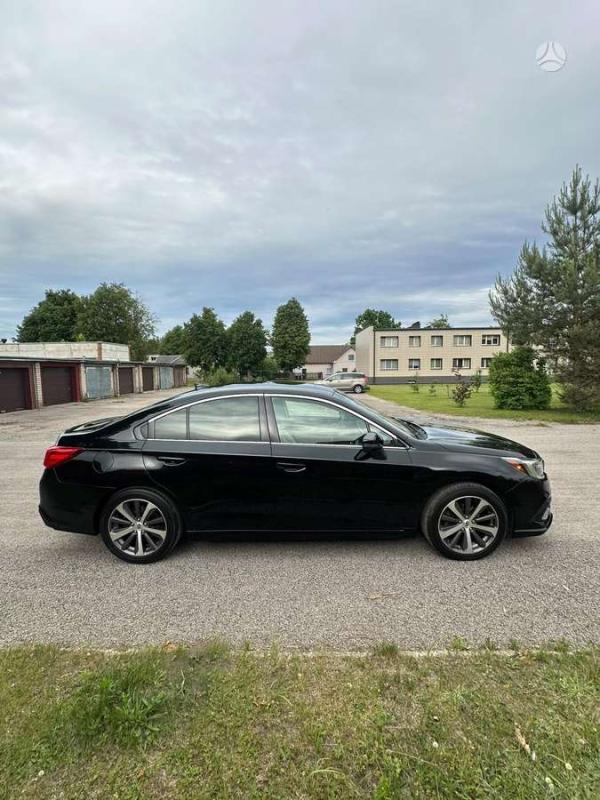Black Subaru Legacy 2018 in Taurage, with an engine capacity of 2.50 L and mileage of 143 thousand km for 13500 €, photo 3 on AUTOMOTO.COM.LV