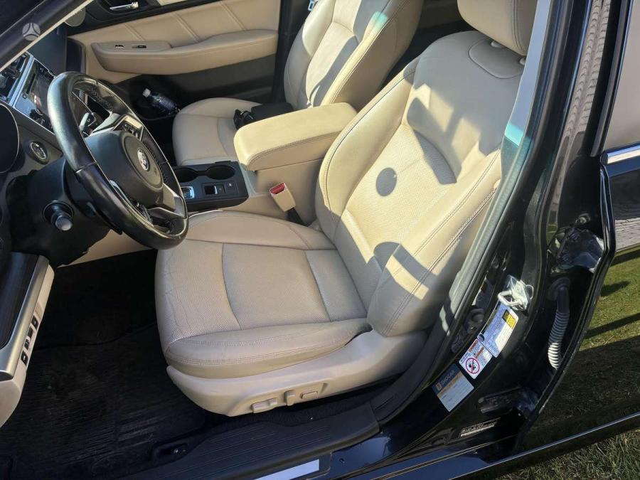 Black Subaru Legacy 2018 in Taurage, with an engine capacity of 2.50 L and mileage of 143 thousand km for 13500 €, photo 13 on AUTOMOTO.COM.LV