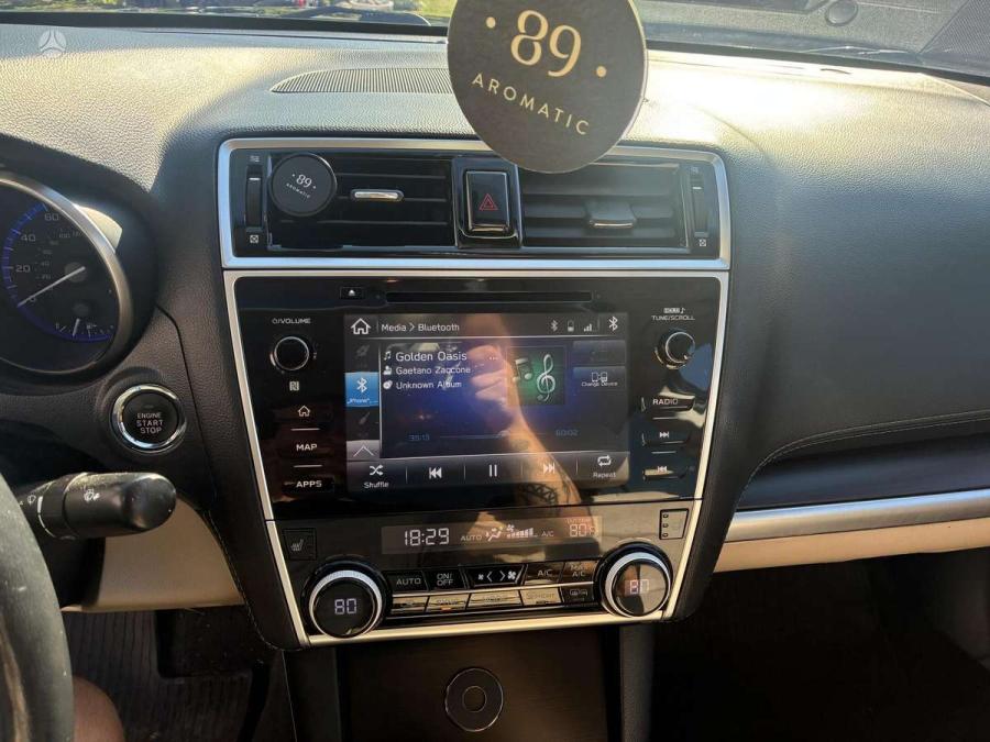 Black Subaru Legacy 2018 in Taurage, with an engine capacity of 2.50 L and mileage of 143 thousand km for 13500 €, photo 15 on AUTOMOTO.COM.LV