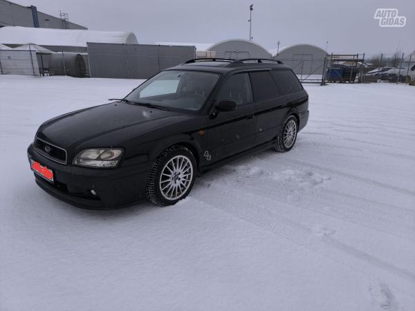 Black Subaru Legacy 2002 in Panevezys, with an engine capacity of 2.50 L and mileage of 262 thousand km for 2100 €, photo 1 on AUTOMOTO.COM.LV