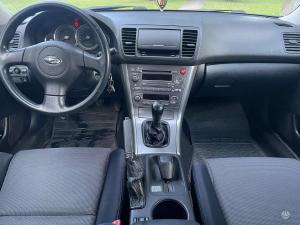 Black Subaru Legacy 2003 in Kaisiadorys, with an engine capacity of 1.99 L and mileage of 220 thousand km for 2100 €, photo 6 on AUTOMOTO.COM.LV