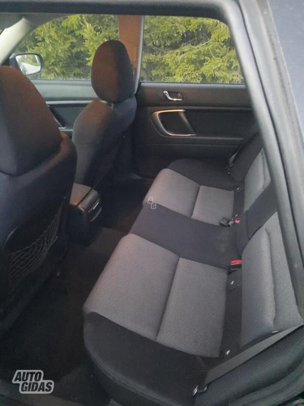 Melns Subaru Legacy 2004 Kauņa, ar dzinēja tilpumu 2.00 L un nobraukumu 189 tūkst. km par 2650 €, foto 10 vietnē AUTOMOTO.COM.LV