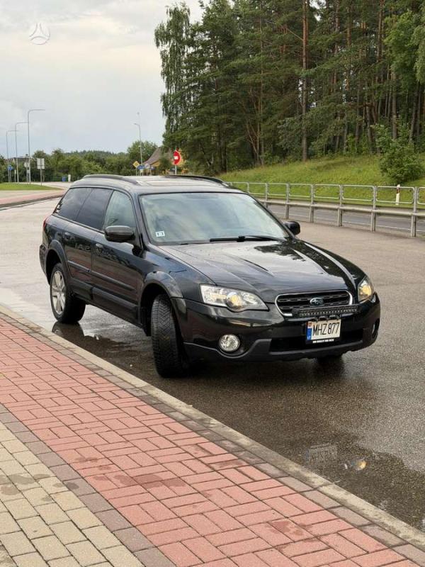 Черный Субару Легаси 2004 в Утена, объемом двигателя 3.00 л и пробегом 330 тыс. км за 3799 €, фото 1 на AUTOMOTO.COM.LV