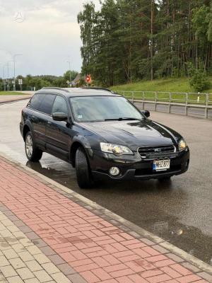 Melns Subaru Legacy 2004 Utena, ar dzinēja tilpumu 3.00 L un nobraukumu 330 tūkst. km par 3799 €, foto  vietnē AUTOMOTO.COM.LV