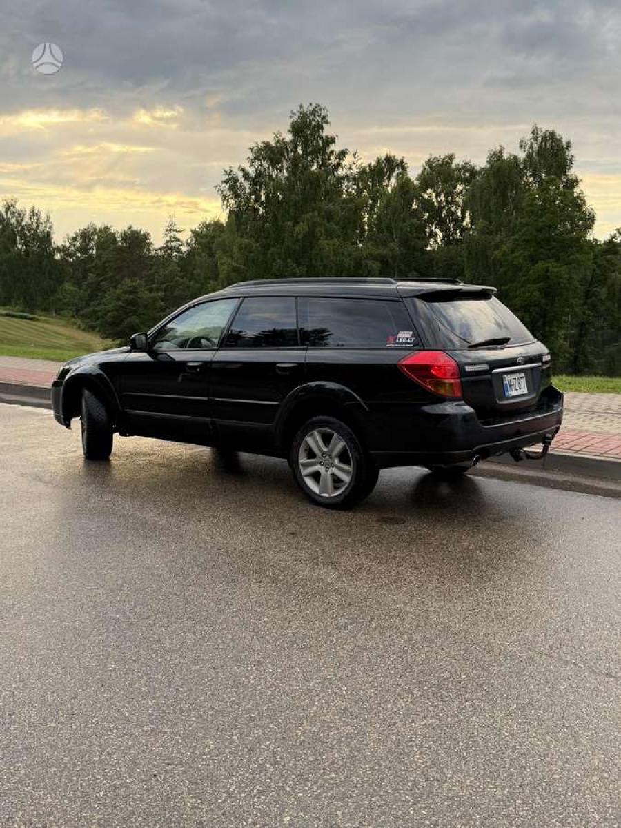 Melns Subaru Legacy 2004 Utena, ar dzinēja tilpumu 3.00 L un nobraukumu 330 tūkst. km par 3799 €, foto 6 vietnē AUTOMOTO.COM.LV