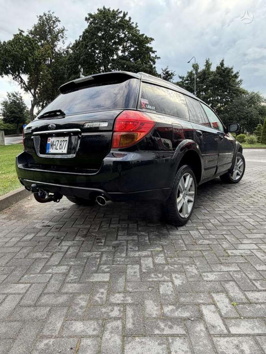 Melns Subaru Legacy 2004 Utena, ar dzinēja tilpumu 3.00 L un nobraukumu 330 tūkst. km par 3799 €, foto 15 vietnē AUTOMOTO.COM.LV