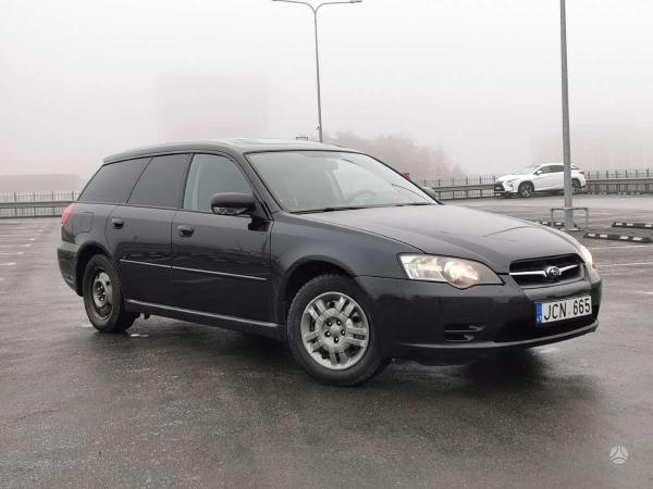 Black Subaru Legacy 2005 in Vilnius, with an engine capacity of 2.00 L and mileage of 232 thousand km for 1000 €, photo 1 on AUTOMOTO.COM.LV